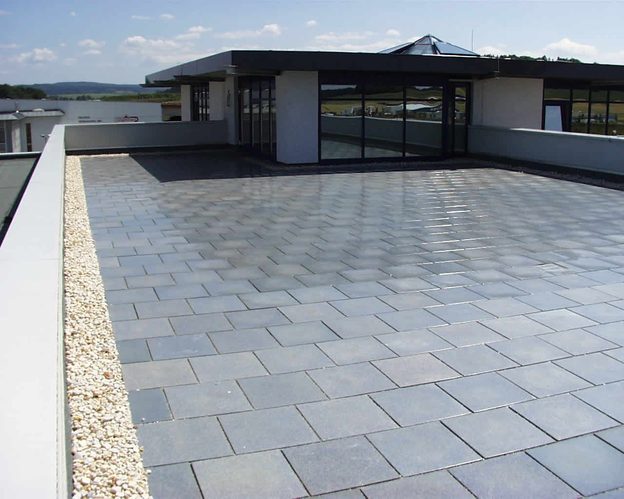 Riverstone® MMA Polymerbeton | Plasti-Chemie North America LLC